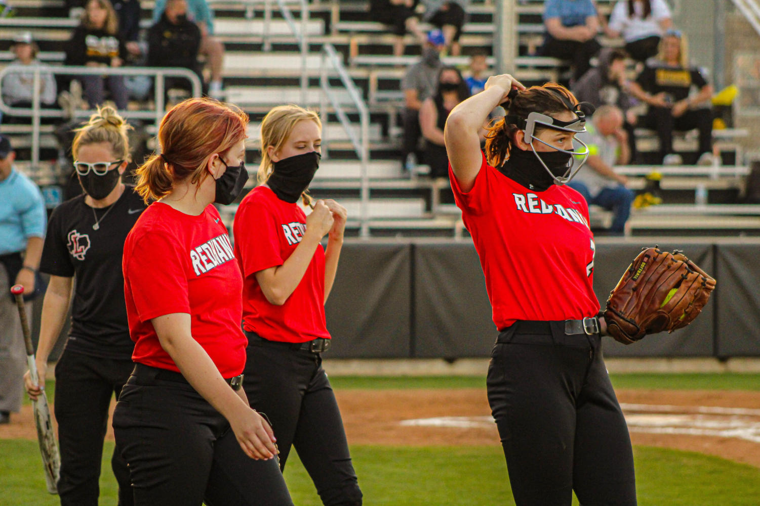 Softball takes a swing at the Knights – WINGSPAN
